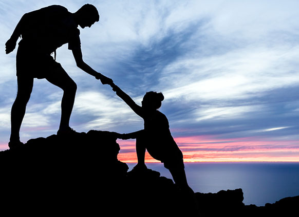 Câu hỏi & câu trả lời mẫu IELTS Speaking - topic Help others